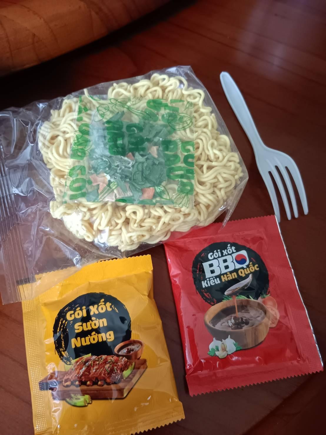 【心得】Cung Dinh KOOL BBQ炒麵 @場外休憩區 哈啦板 - 巴哈姆特