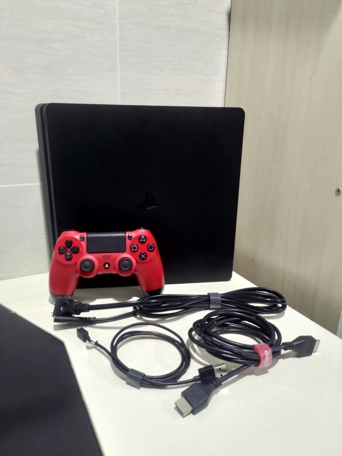 【問題】售 PS4 slim、刺客教條：維京紀元、女神異聞錄5皇家版：中文限定版 @ACG二手交易板 哈啦板 - 巴哈姆特