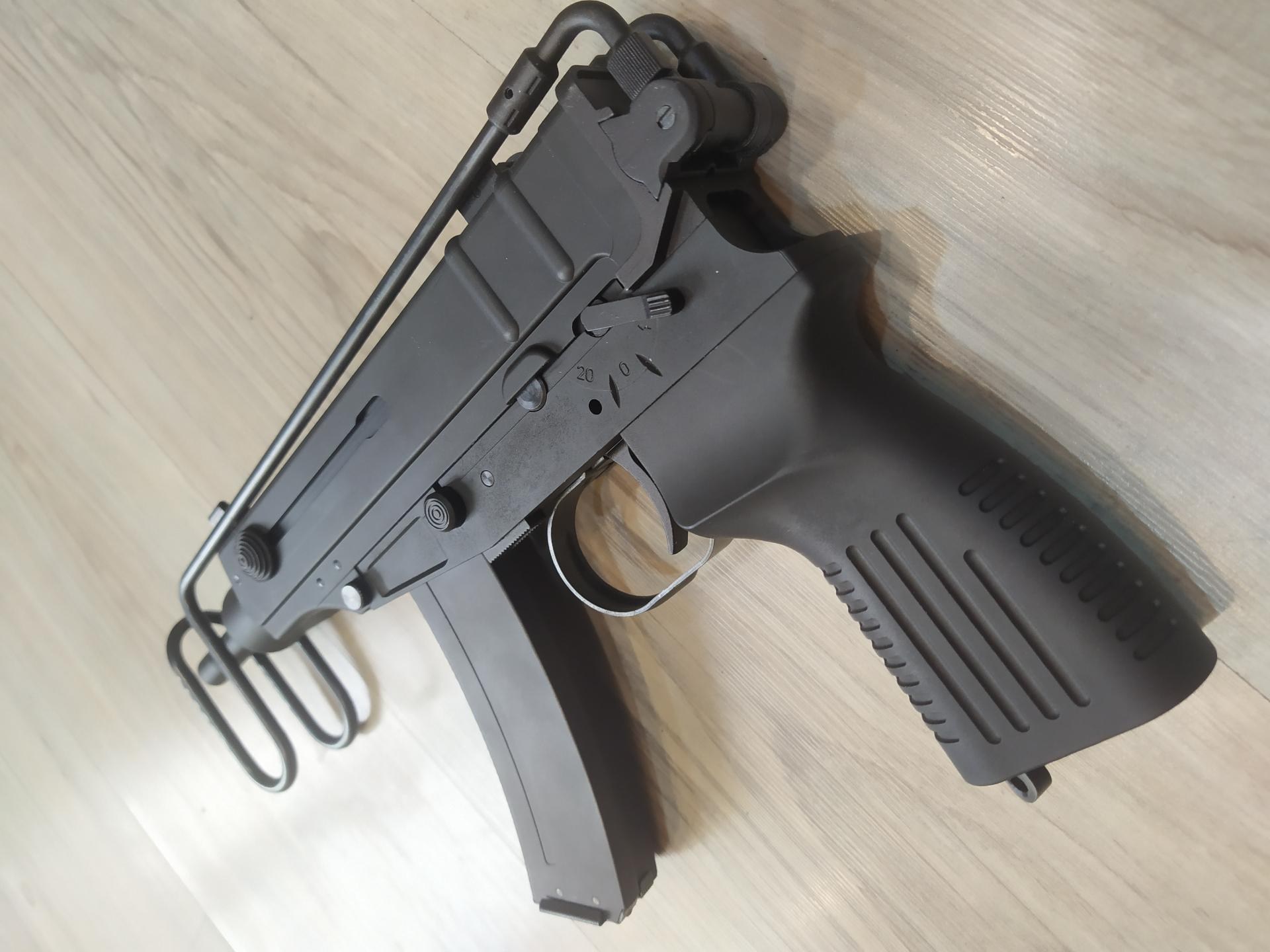 【心得】有點大把的手槍? KSC VZ61簡易開箱&心得 @野戰 (生存) 遊戲 哈啦板 - 巴哈姆特