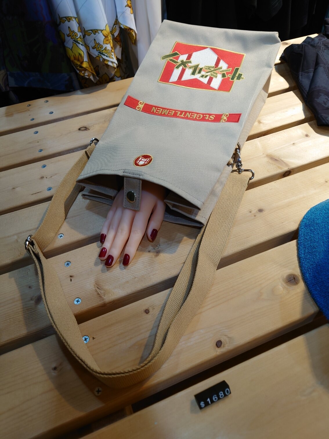 【情報】xrage x JOJO 聯名服飾 @JOJO的奇妙冒險系列及荒木飛呂彥相關作品討論 哈啦板 - 巴哈姆特