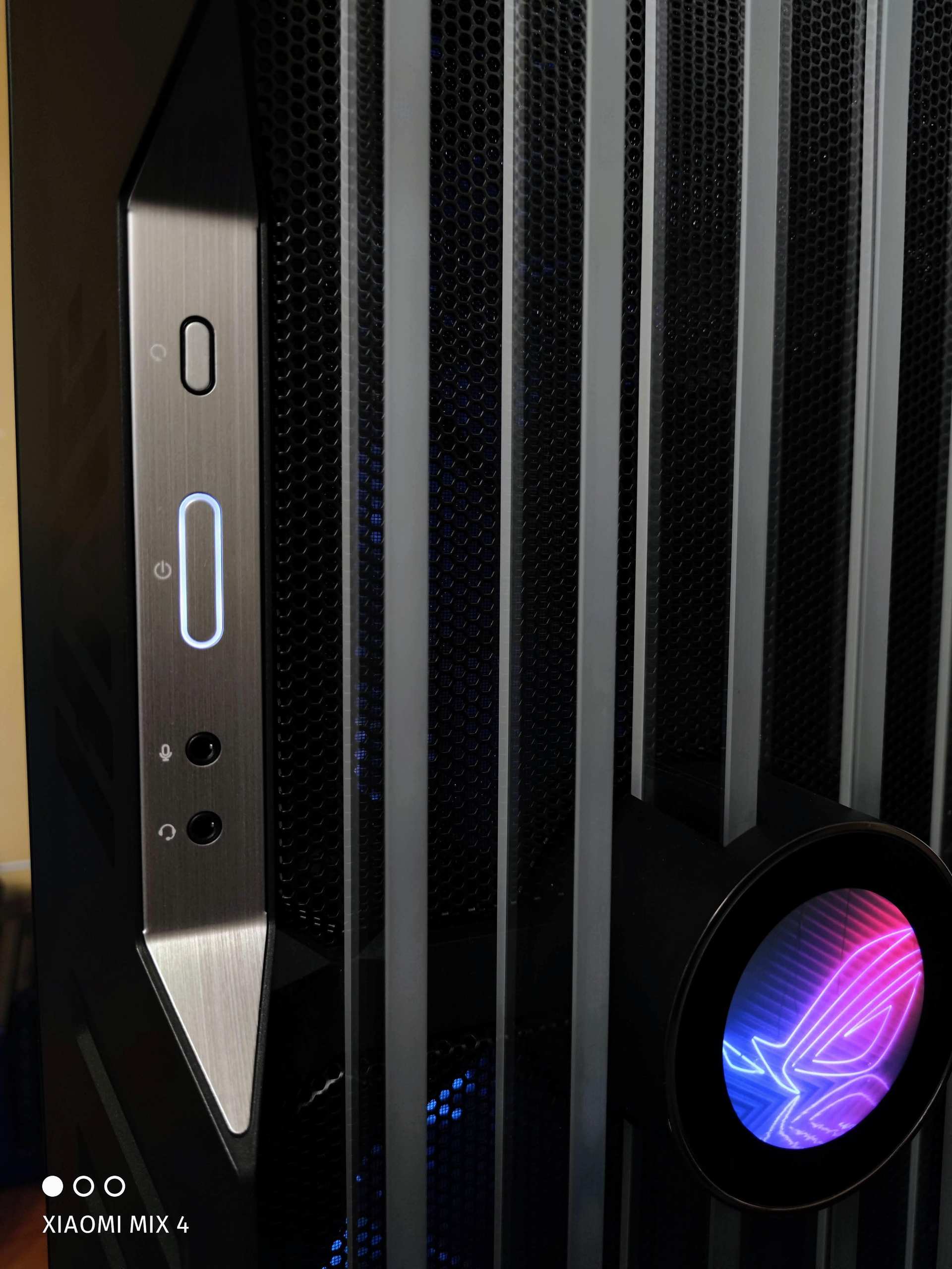 【心得】打造高階電腦的摸索之路 - HAF700EVO x Waterforce4090 @電腦應用綜合討論 哈啦板 - 巴哈姆特