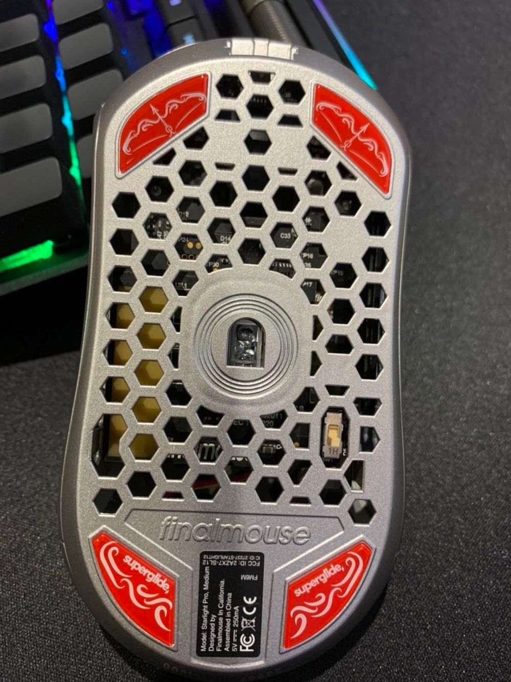 【心得】FPS玩家夢幻逸品 限量Finalmouse Starlight Pro TenZ M開箱 @電腦應用綜合討論 哈啦板 - 巴哈姆特