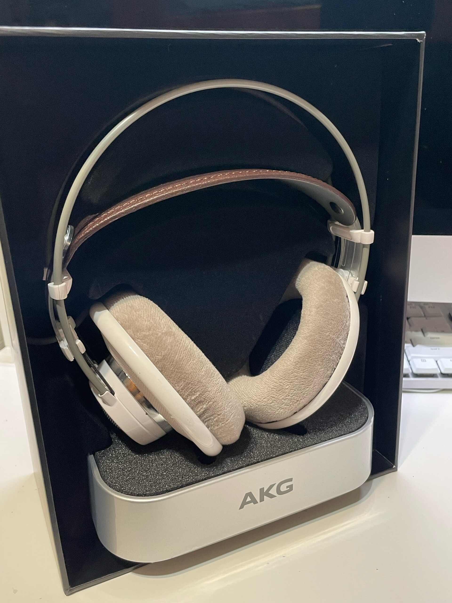 【出售】AKG K701 耳罩式耳機 白色 @ACG二手交易板 哈啦板 - 巴哈姆特