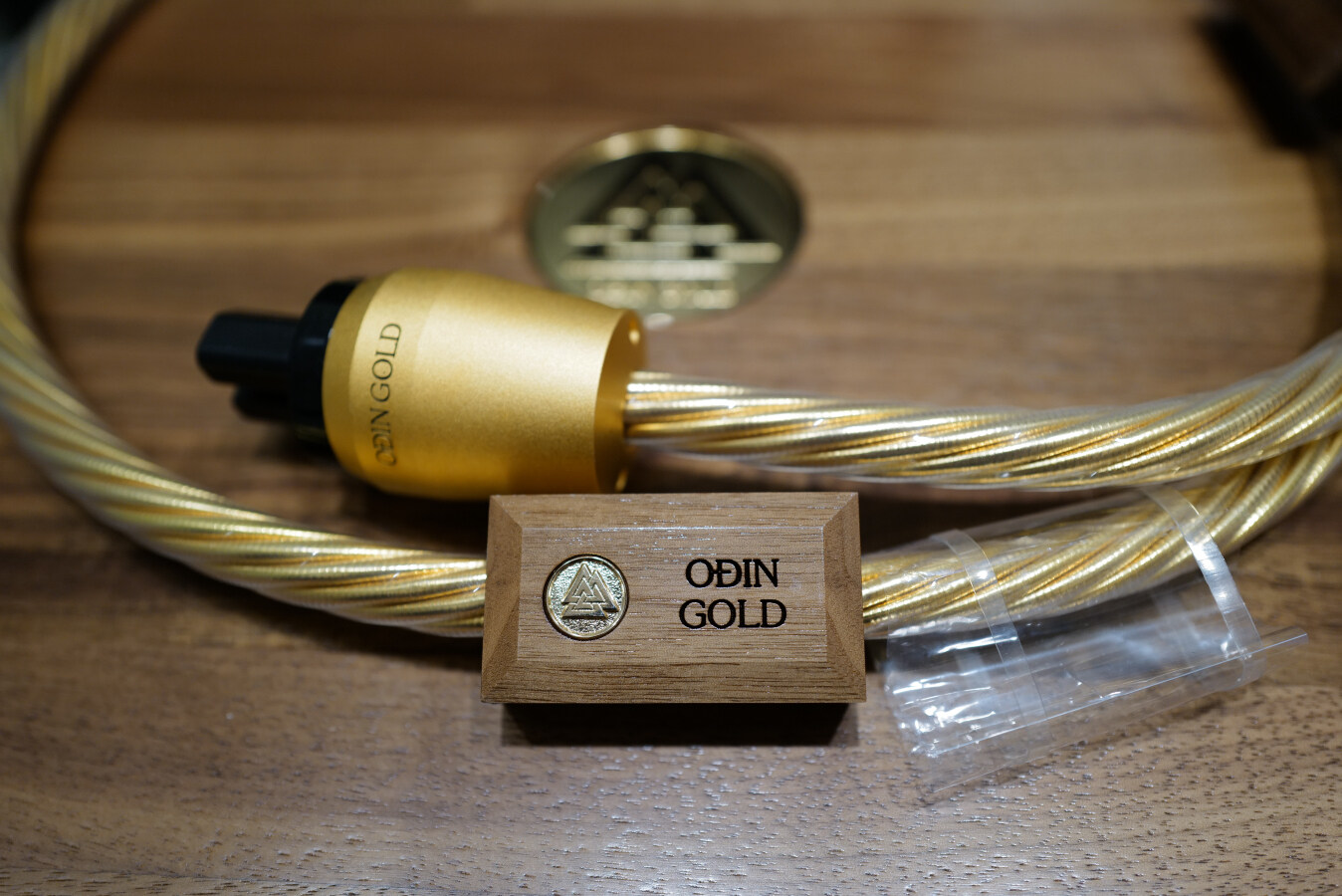 RE:【閒聊】純開箱...Nordost Odin Gold電源線 @影音視聽討論區 哈啦板 - 巴哈姆特
