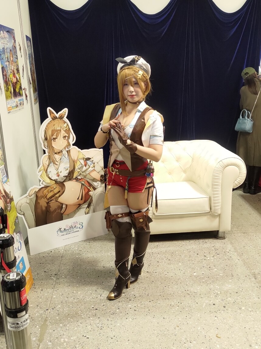 RE:【心得】FF40---人造人Vtuber 璐洛洛Ruroro 1:1等身大模型! @綜合公仔玩具討論區 哈啦板 - 巴哈姆特