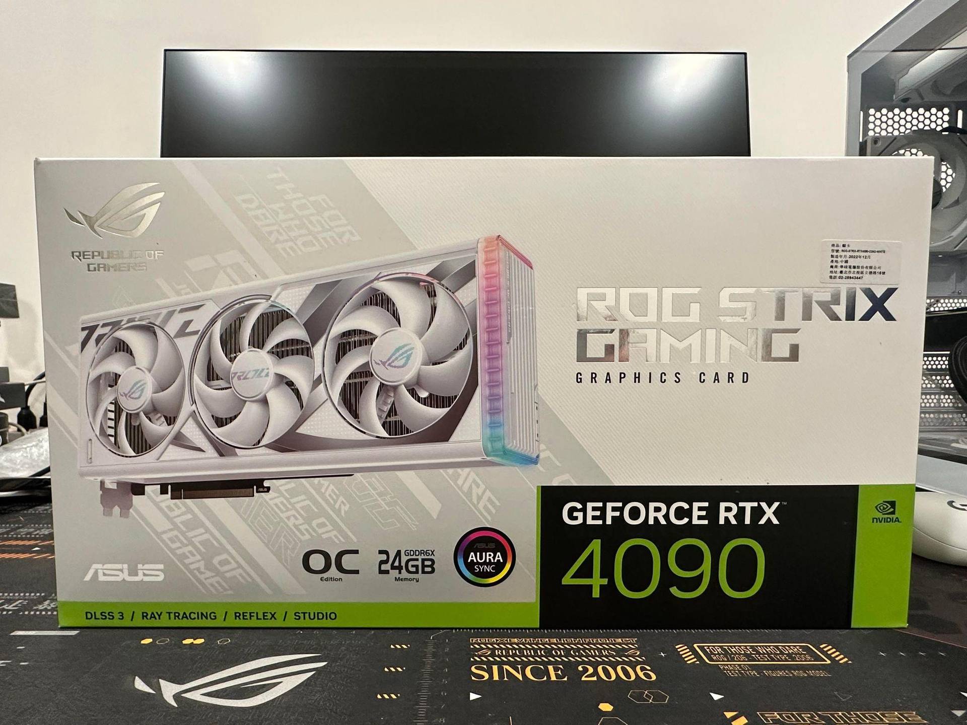 【閒聊】華碩 ROG STRIX RTX 4090 O24G WHITE 不專業開箱 @電腦應用綜合討論 哈啦板 - 巴哈姆特