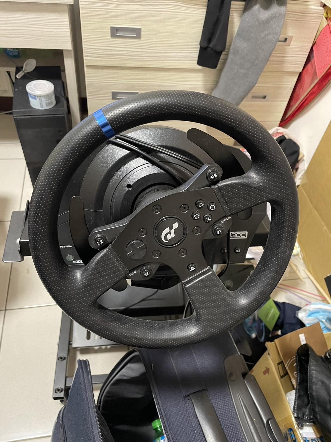 【出售】thrustmaster T300(整組含車架+止滑治具) @ACG二手交易板 哈啦板 - 巴哈姆特