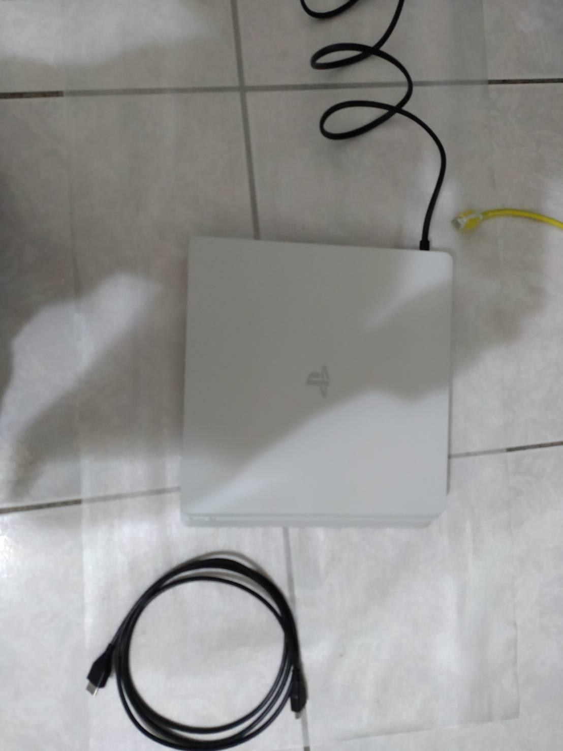 【情報】售PS4 SLIM主機 3000 @ACG二手交易板 哈啦板 - 巴哈姆特