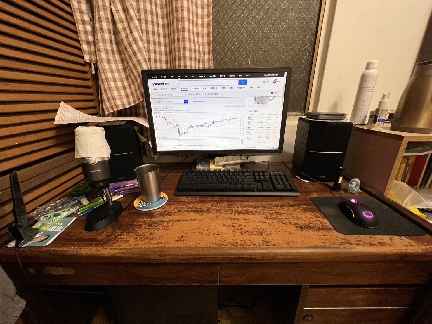 【問題】為了雙螢幕環境的桌面空間想換soundbar或支架能改善？ 電腦應用綜合討論 哈啦板 巴哈姆特