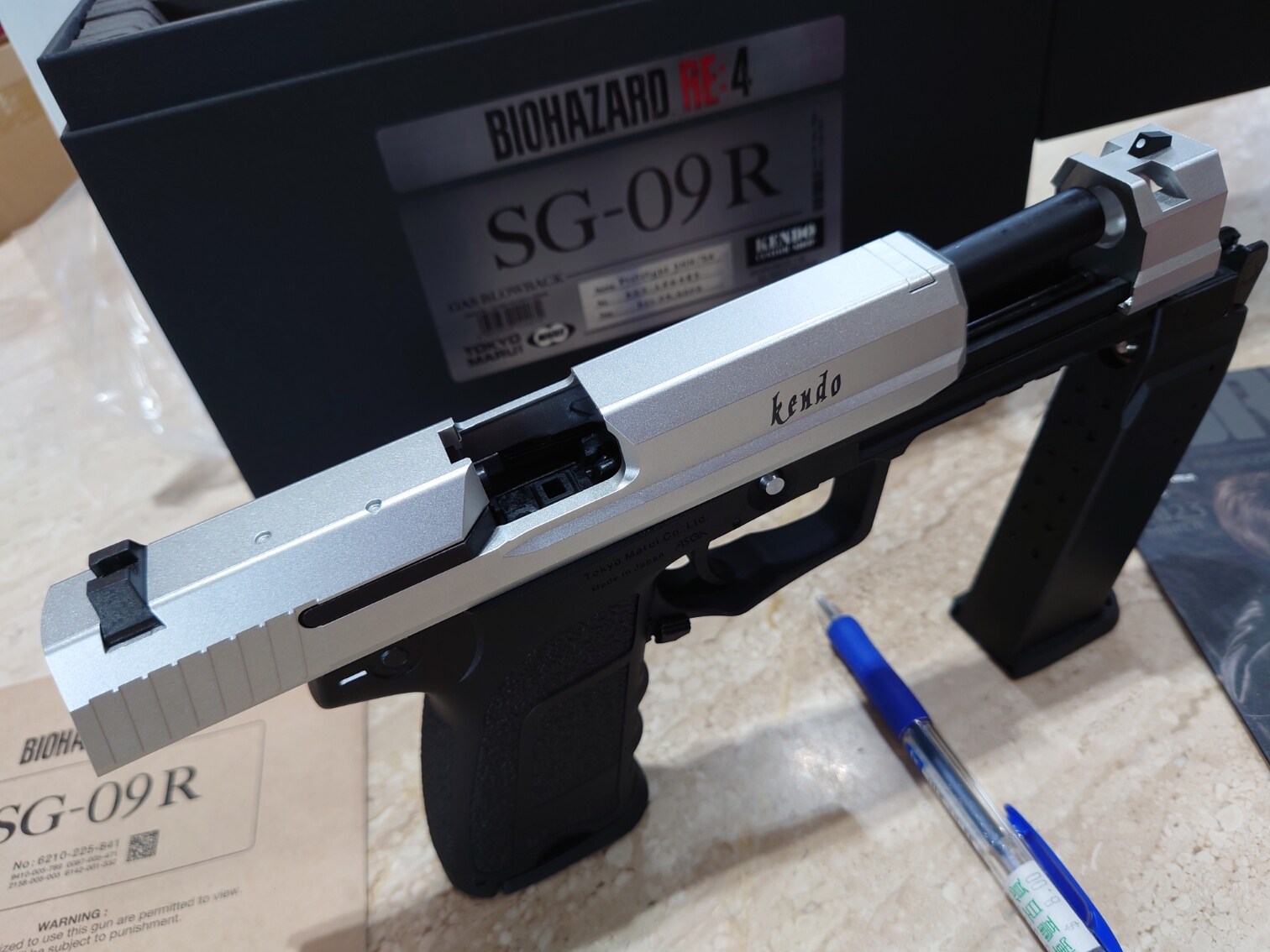 【其他】RE:4 Leon用SG-09R開箱 @惡靈古堡 哈啦板 - 巴哈姆特