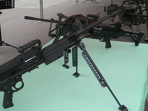 【情報】航空特戰指揮部特戰營正式裝備T75機槍改良版 @軍事策略 哈啦板 - 巴哈姆特