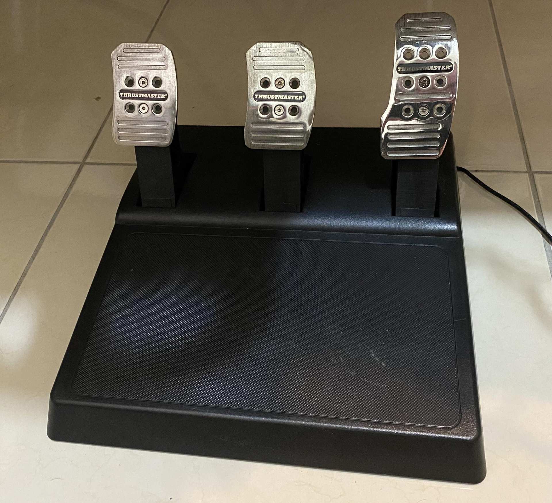 【出售】Thrustmaster T150 PRO 圖馬思特 賽車方向盤(PS，PC) @ACG二手交易板 哈啦板 - 巴哈姆特