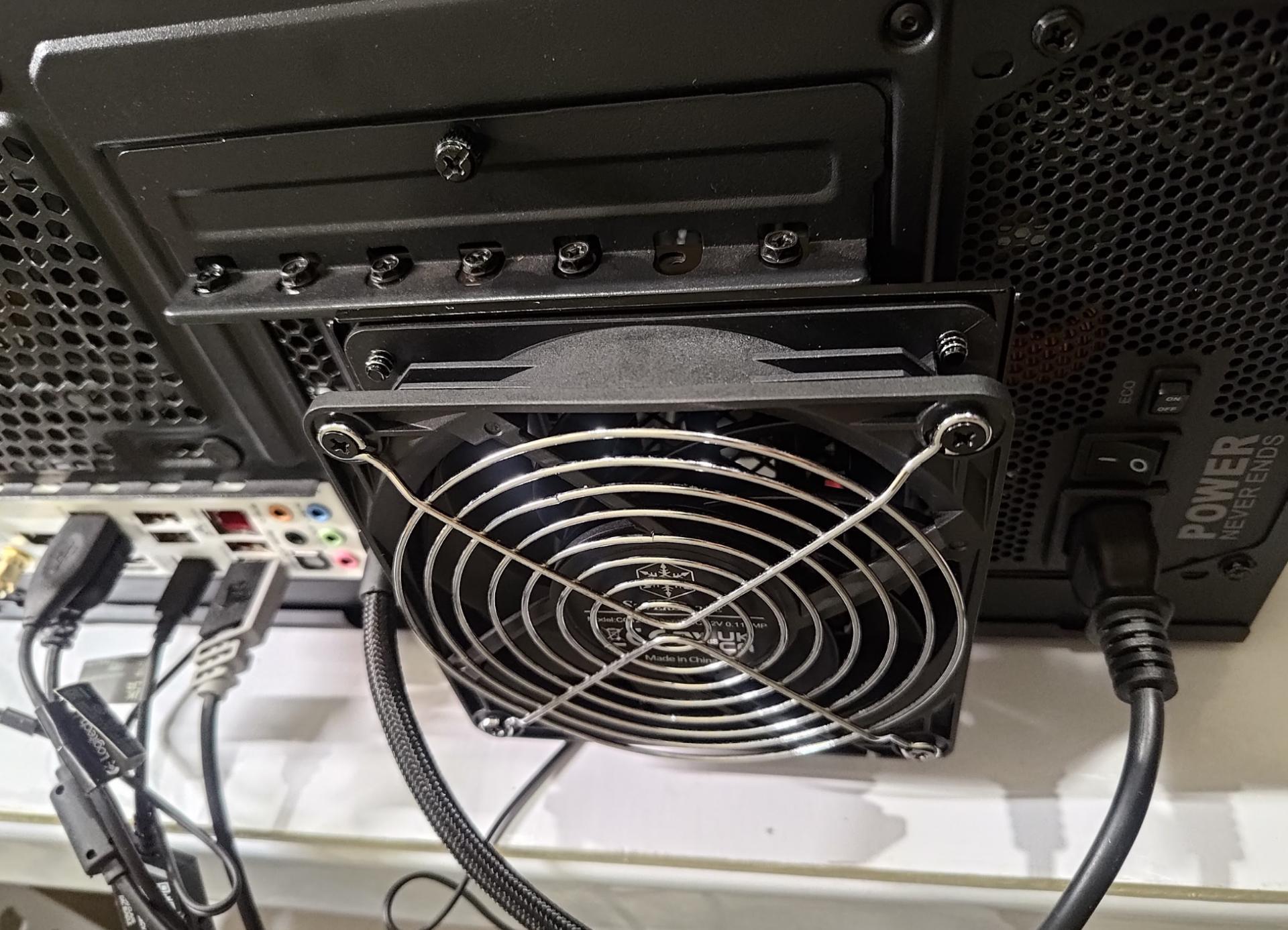 【心得】銀欣 FDP02 外接式散熱模組開箱測試 @電腦應用綜合討論 哈啦板 - 巴哈姆特