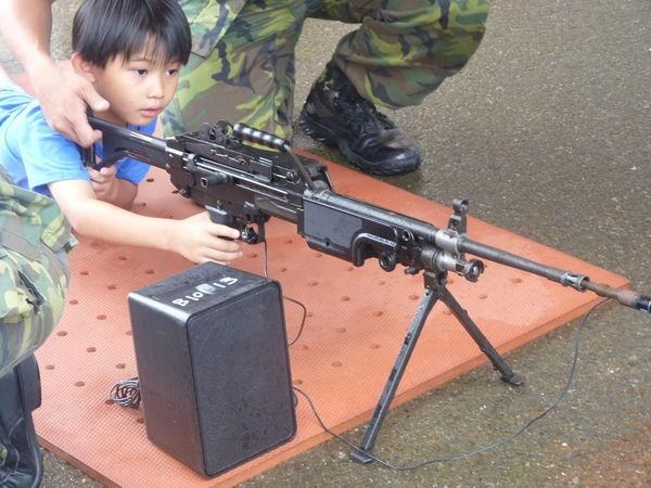 【情報】航空特戰指揮部特戰營正式裝備T75機槍改良版 @軍事策略 哈啦板 - 巴哈姆特
