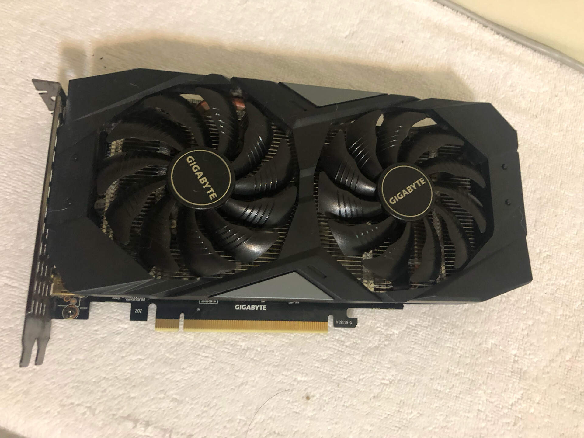 【情報】出售有保固2060顯示卡 @ACG二手交易板 哈啦板 - 巴哈姆特