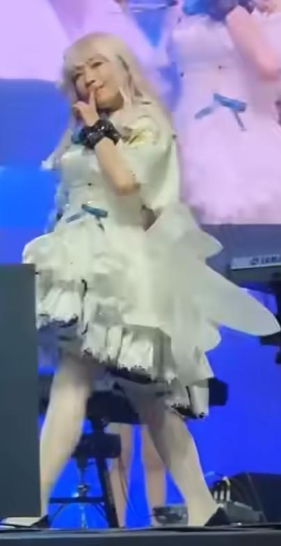 【閒聊】韓國1.5周年COSPLAY展台 (圖多附影片) @蔚藍檔案 哈啦板 - 巴哈姆特