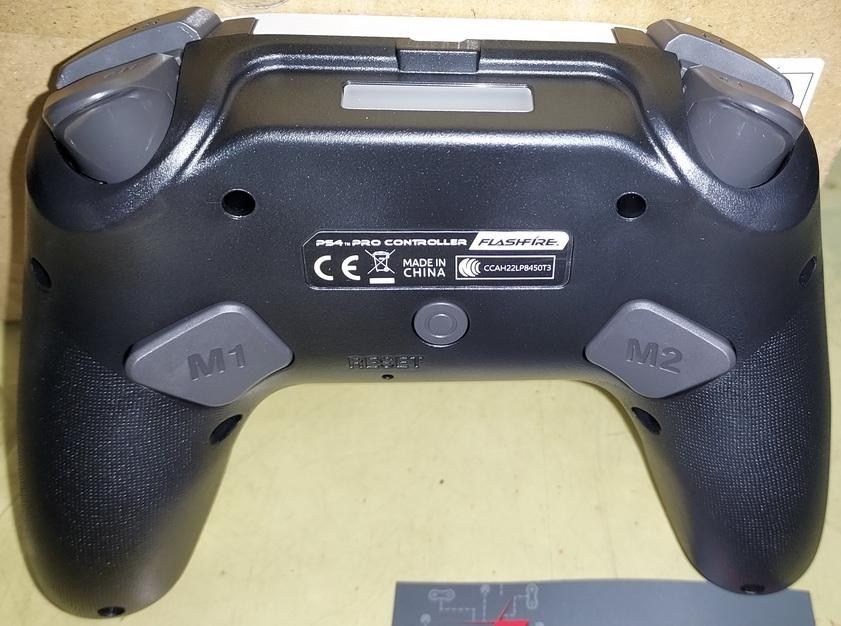 【心得】FlashFire 富雷迅 P201副廠無線遊戲手把開箱 @PS4 / PlayStation4 哈啦板 - 巴哈姆特