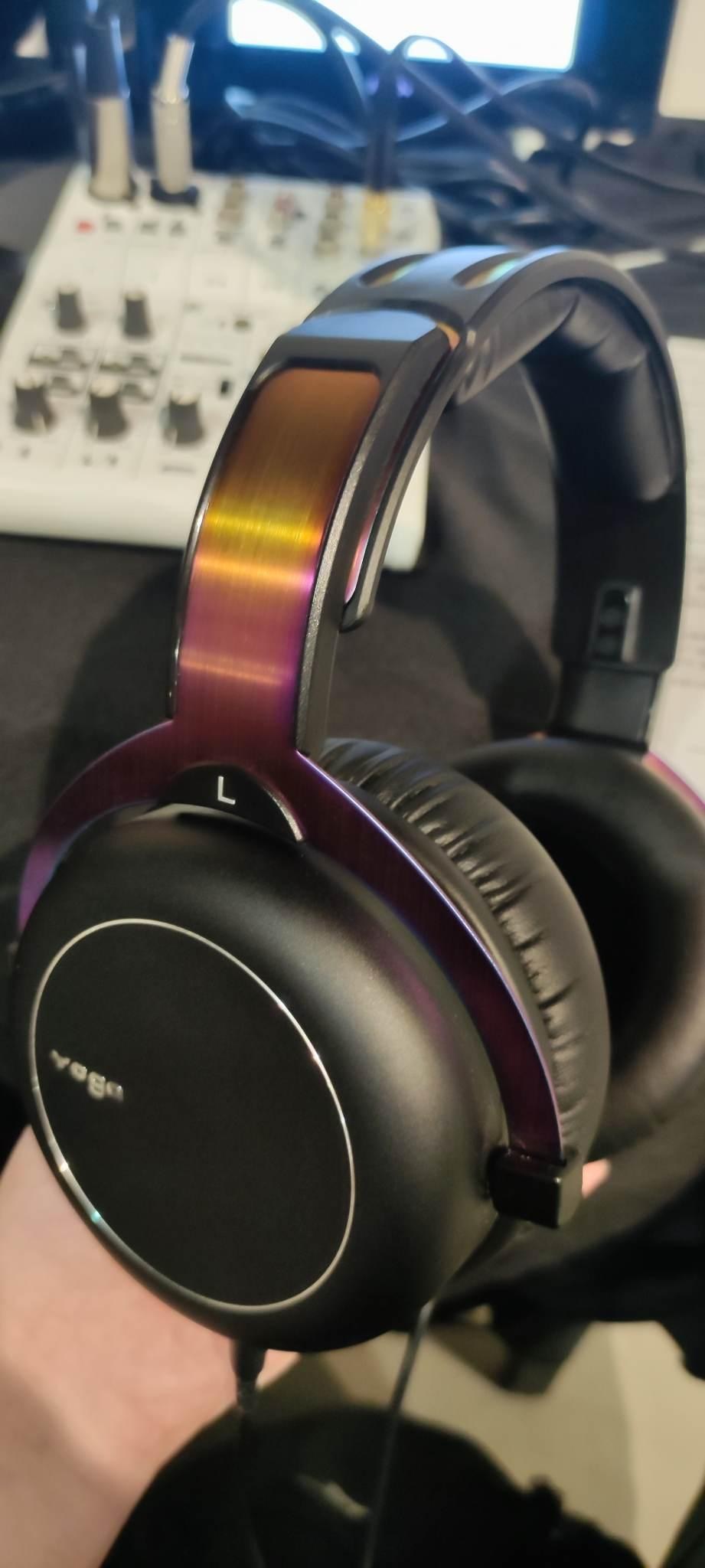 【心得】Beston、yoga、yo-tronics 三間(兩間?)台灣公司耳罩耳機蹭聽感受雜談 @影音視聽討論區 哈啦板 - 巴哈姆特