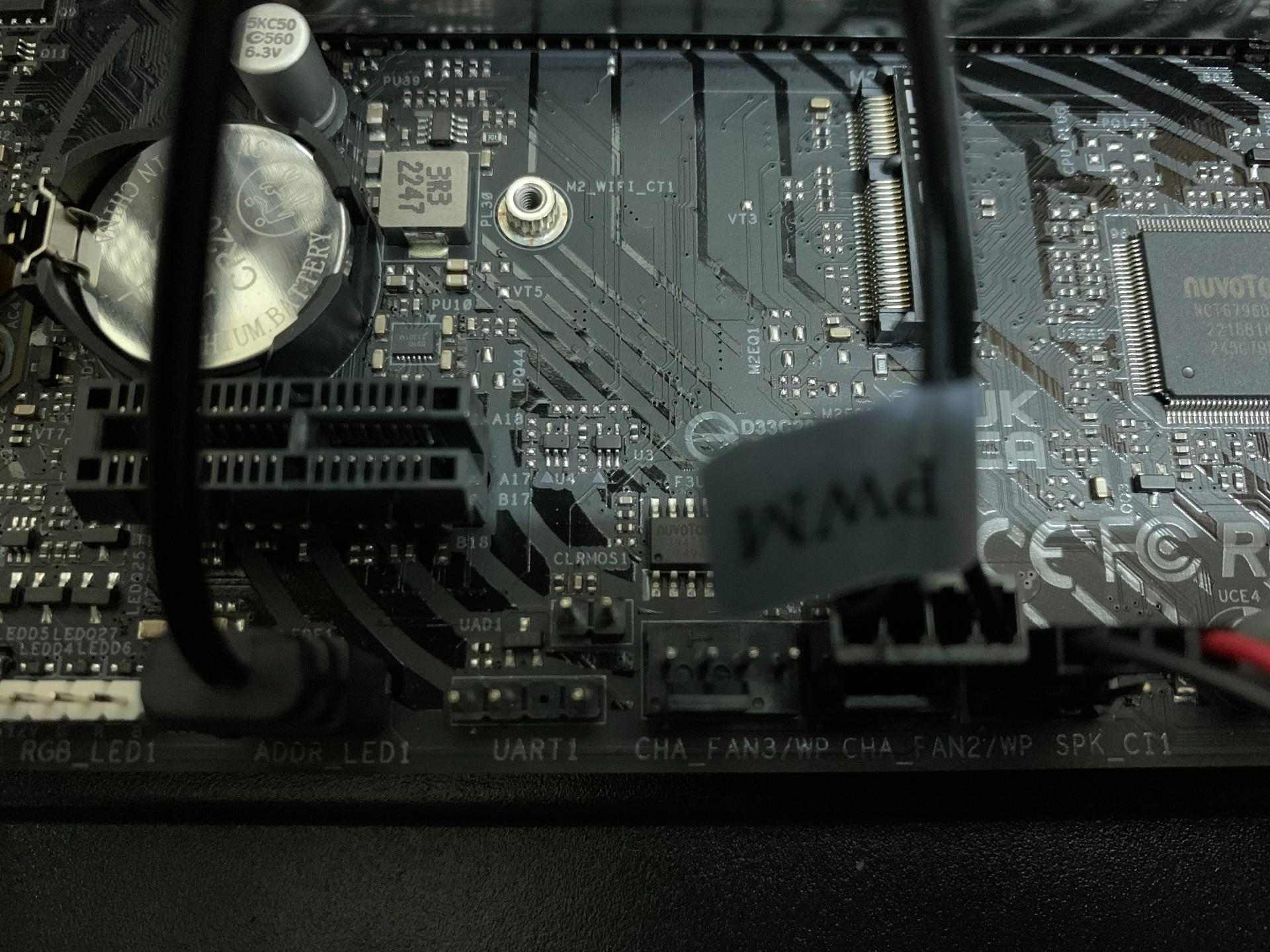 【問題】新手自組電腦，關於機殼風扇的問題 @電腦應用綜合討論 哈啦板 - 巴哈姆特