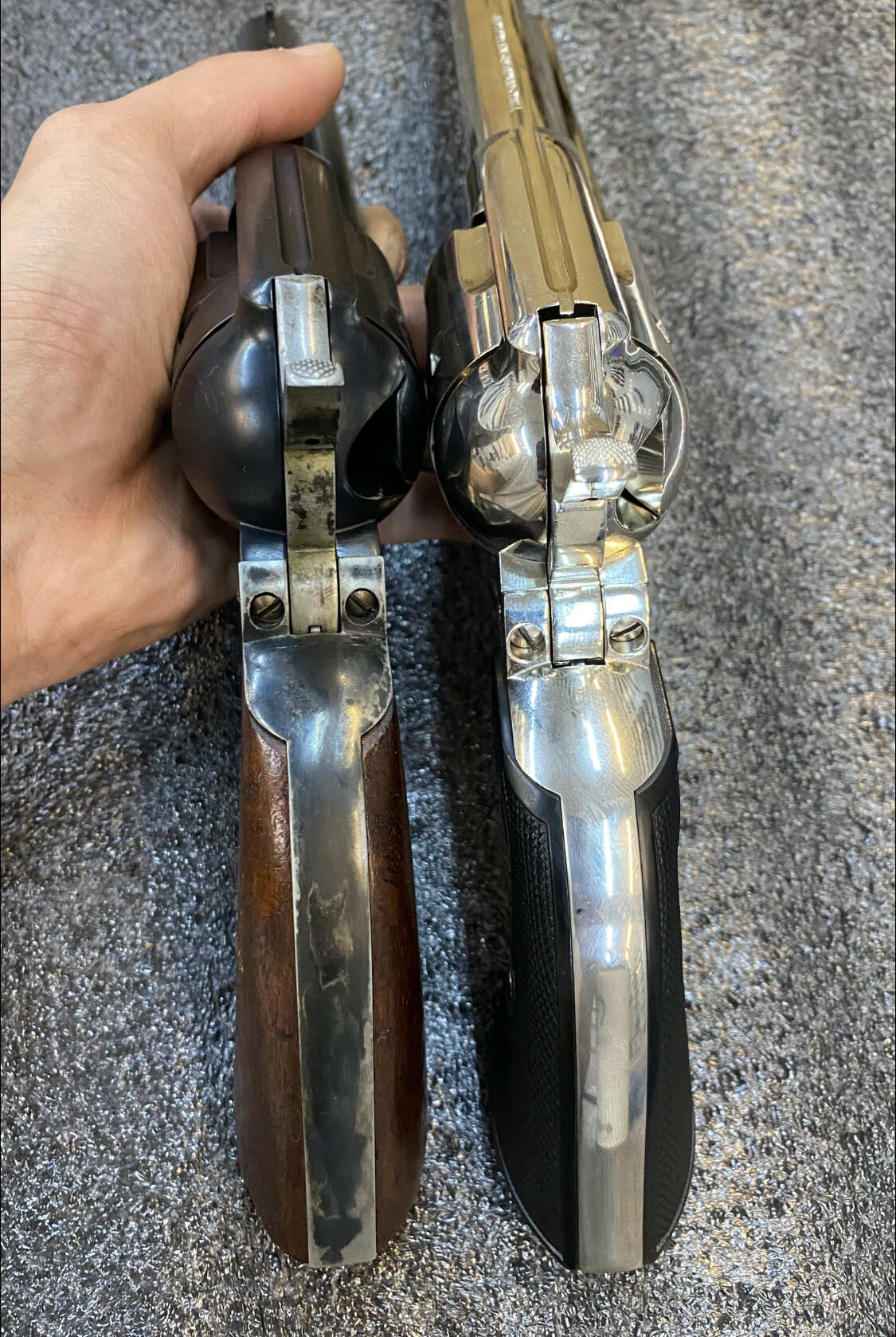 【閒聊1代&2代樣式 colt single action army 45 (saa) Hudson發火模型&tanaka氣槍 @野戰 (生存) 遊戲 哈啦板 - 巴哈姆特