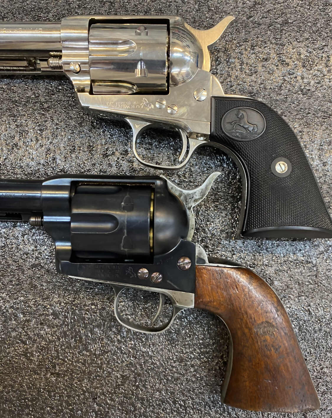 【閒聊1代&2代樣式 colt single action army 45 (saa) Hudson發火模型&tanaka氣槍 @野戰 (生存) 遊戲 哈啦板 - 巴哈姆特