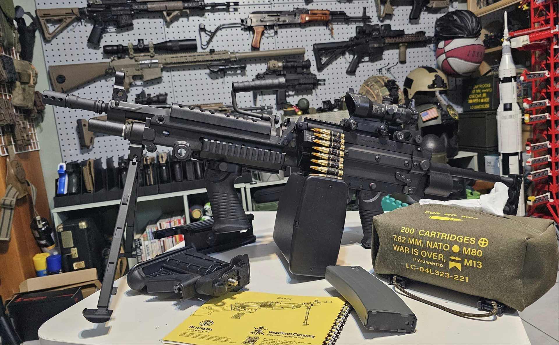 【心得】VFC M249 GBB機槍 開箱介紹跟把玩心得 @野戰 (生存) 遊戲 哈啦板 - 巴哈姆特