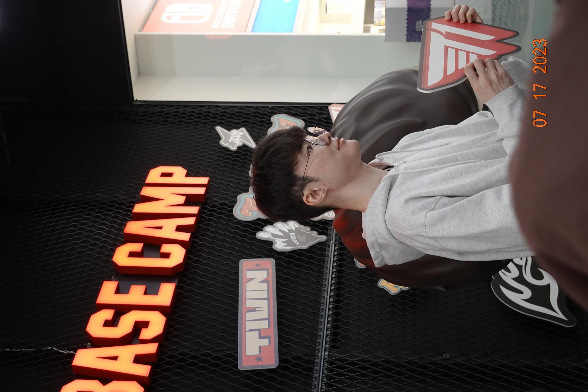 如夢一般的追星之旅+LCK線下觀賽♡ - easonxie的創作 - 巴哈姆特