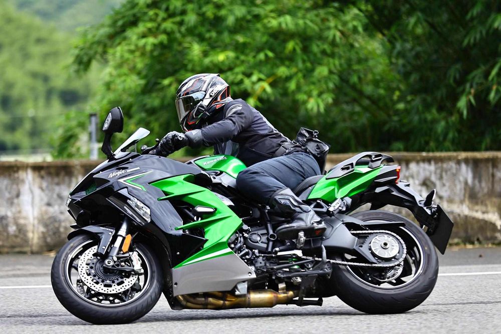 【心得】kawasaki 2023年式 NINJA H2SX微開箱~微更新~0803 @汽機車討論 哈啦板 - 巴哈姆特