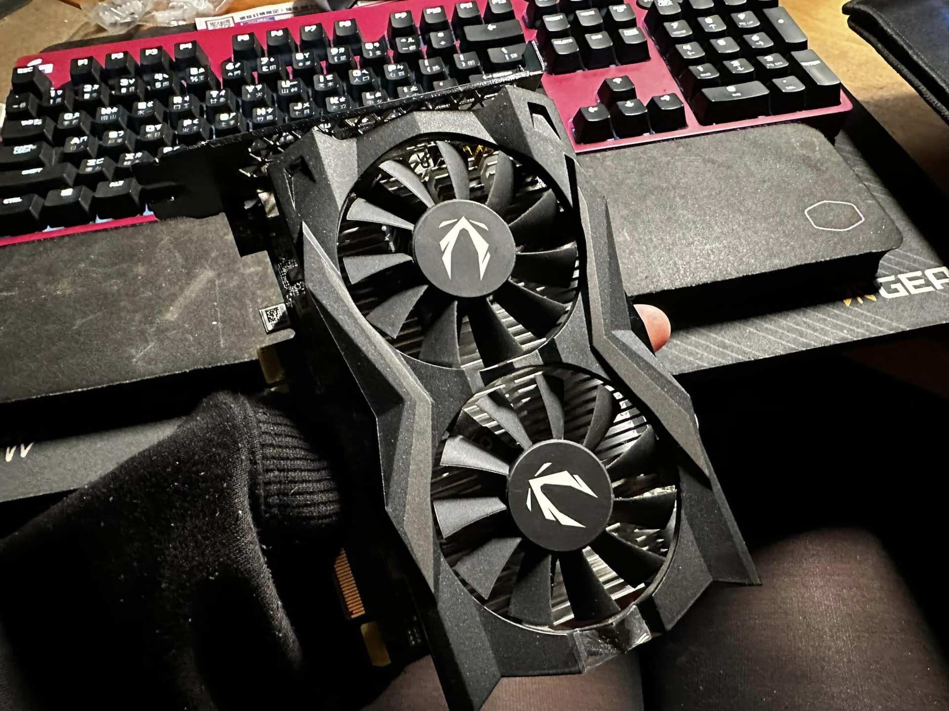 【討論】ZOTAC GTX 1650 GDDR6 AMP 顯示卡 保固到2028年2月26日9.9成新 @ACG二手交易板 哈啦板 - 巴哈姆特