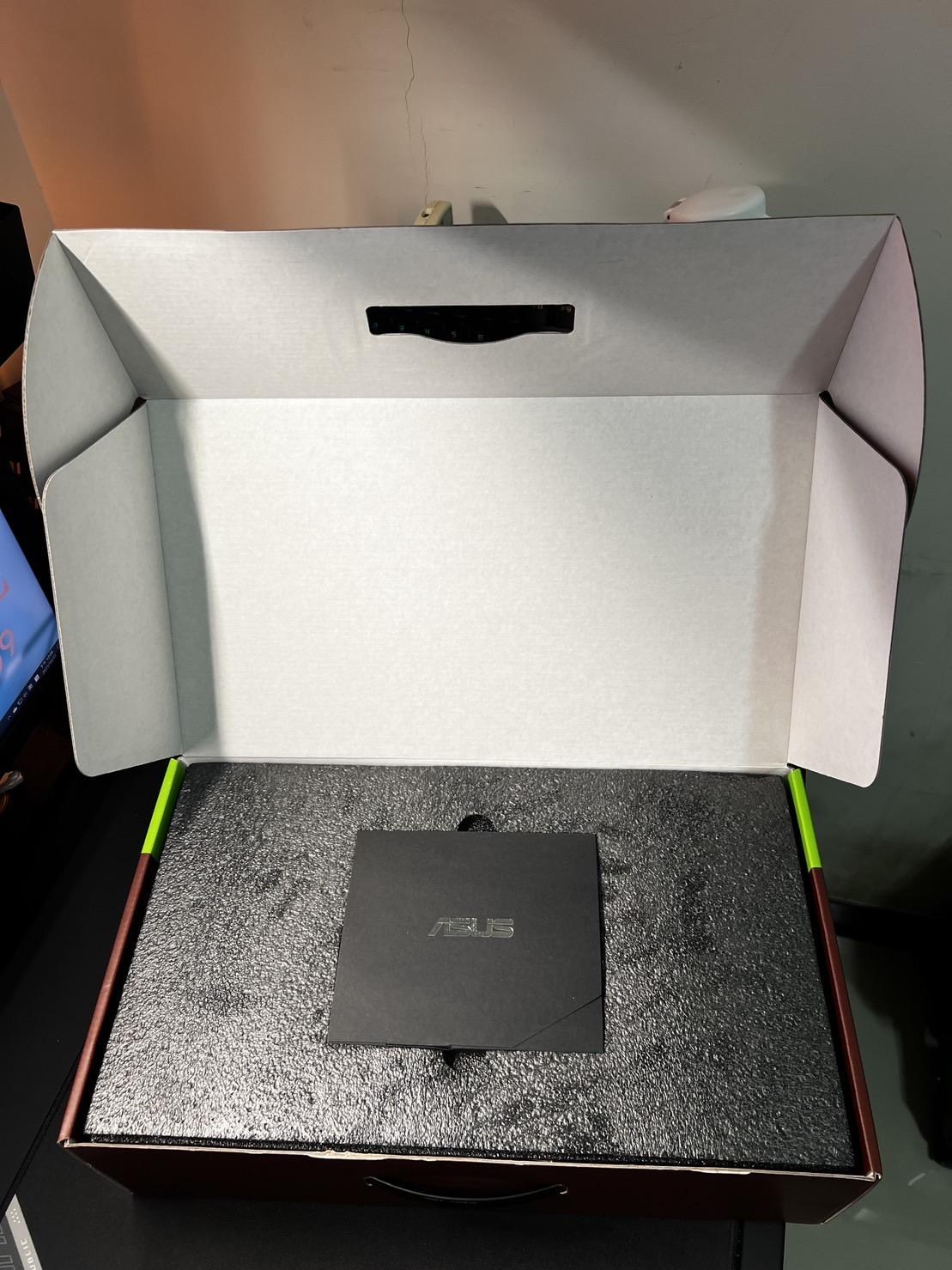 【問題】4080盤卡之王-ASUS x NOCTUA RTX4080簡易開箱 @電腦應用綜合討論 哈啦板 - 巴哈姆特