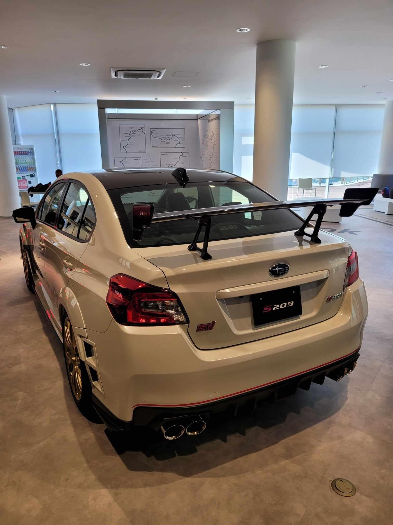 【心得】日本自由行賞車之旅 ~ Subaru STi Gallery @汽機車討論 哈啦板 - 巴哈姆特