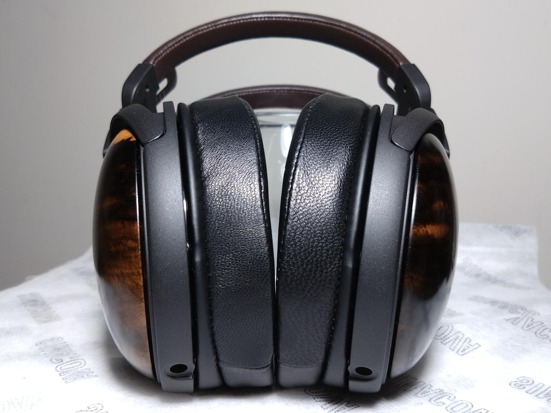 【心得】首發開箱 鐵三角 ATH-AWKG 黑柿木機殼耳機，簡易聽感分享與拆機圖。 @影音視聽討論區 哈啦板 - 巴哈姆特