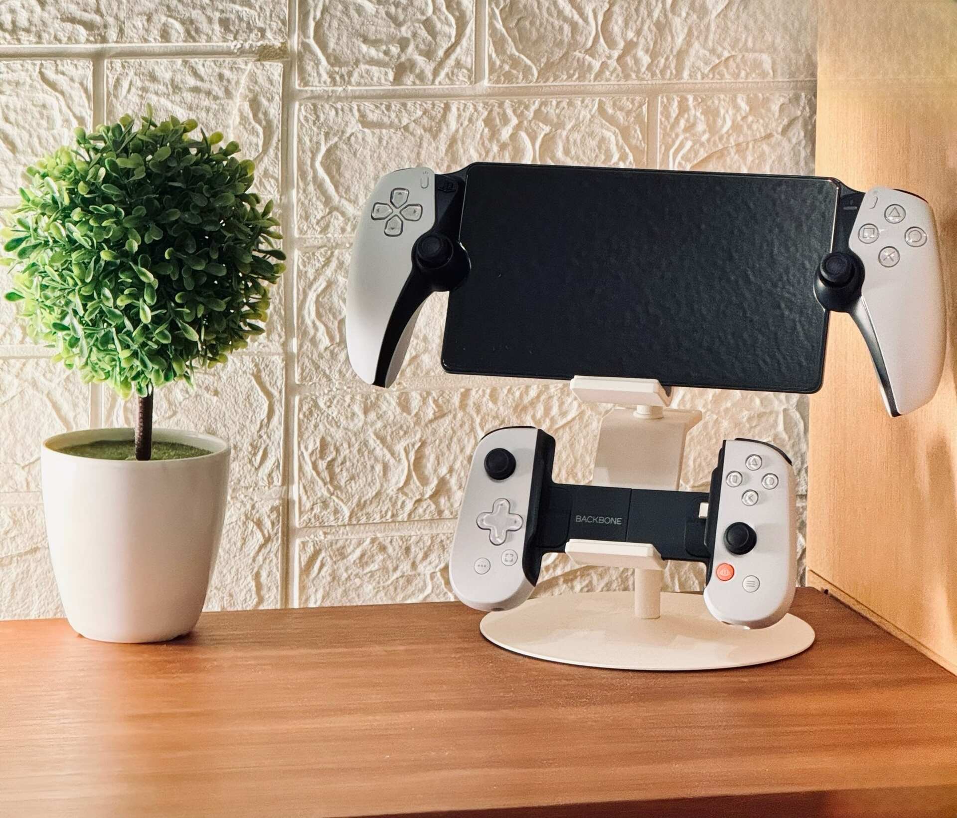 【開箱】Backbone One V2 快速開箱~購買之前需要知道的小Tips @PS5 / PlayStation5 哈啦板 - 巴哈姆特