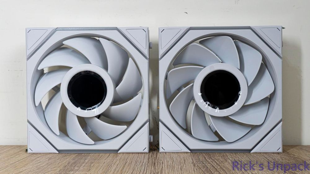 【心得】【開箱】自帶螢幕的積木風扇 | LIAN LI UNI FAN TL LCD 120 WHITE @電腦應用綜合討論 哈啦板 - 巴哈姆特