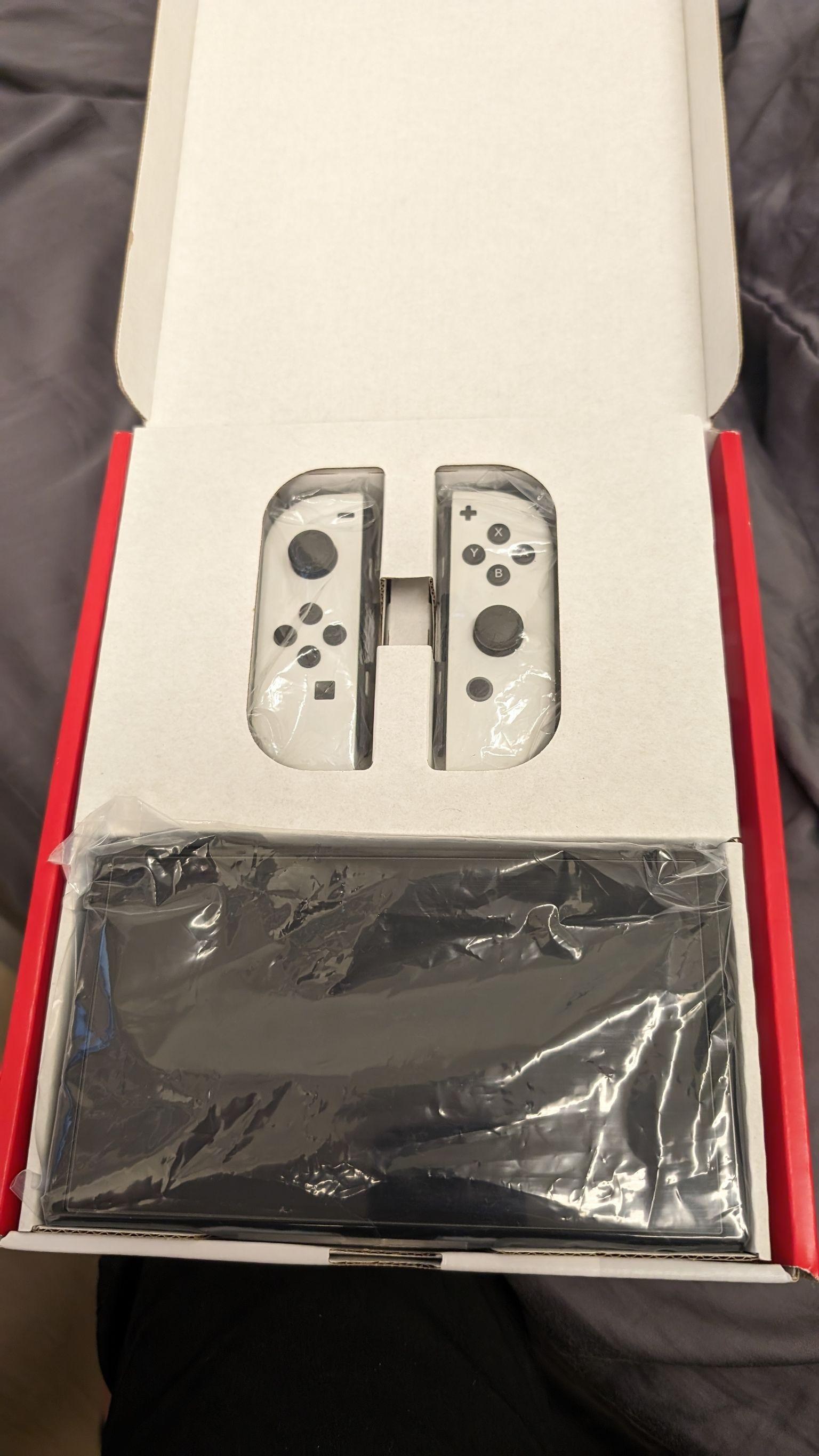 【出售】Switch OLED白色主機+原廠Switch Pro控制器 @ACG二手交易板 哈啦板 - 巴哈姆特