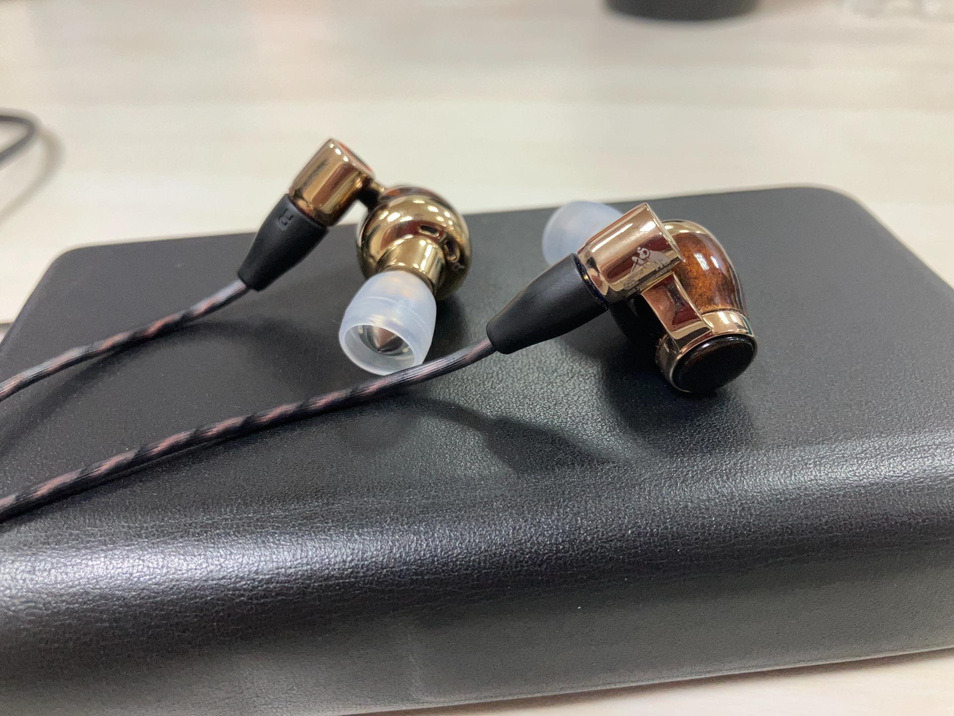 【心得】提升空間及分離感的耳塞小玩具LIZER LAB JIJUJET-2 @影音視聽討論區 哈啦板 - 巴哈姆特