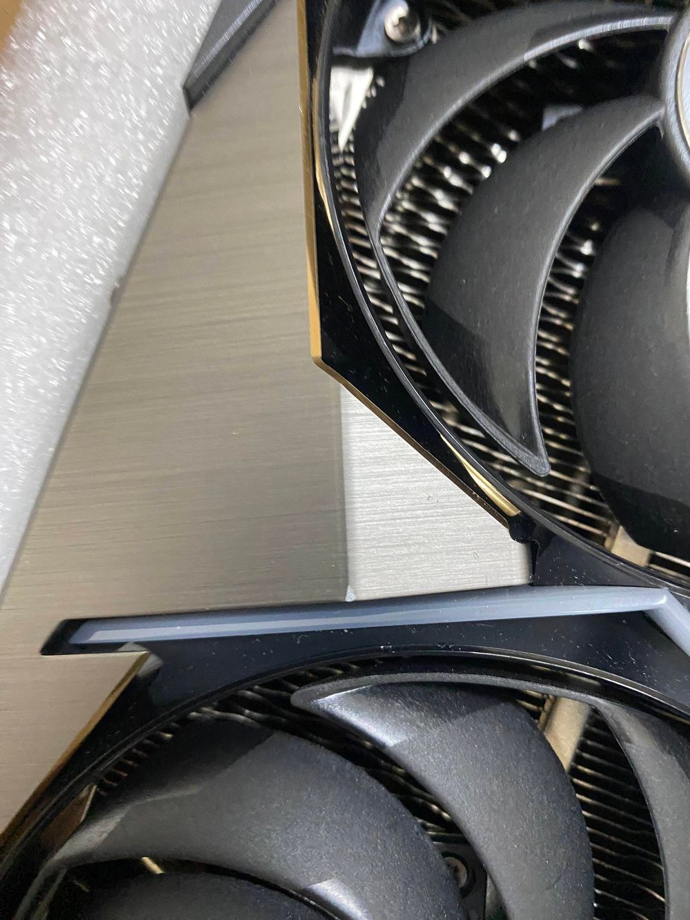 【心得】Msi顯卡保內六修修不好 還被換成刮刮卡 (累積更新至2024/10/28) @電腦應用綜合討論 哈啦板 - 巴哈姆特