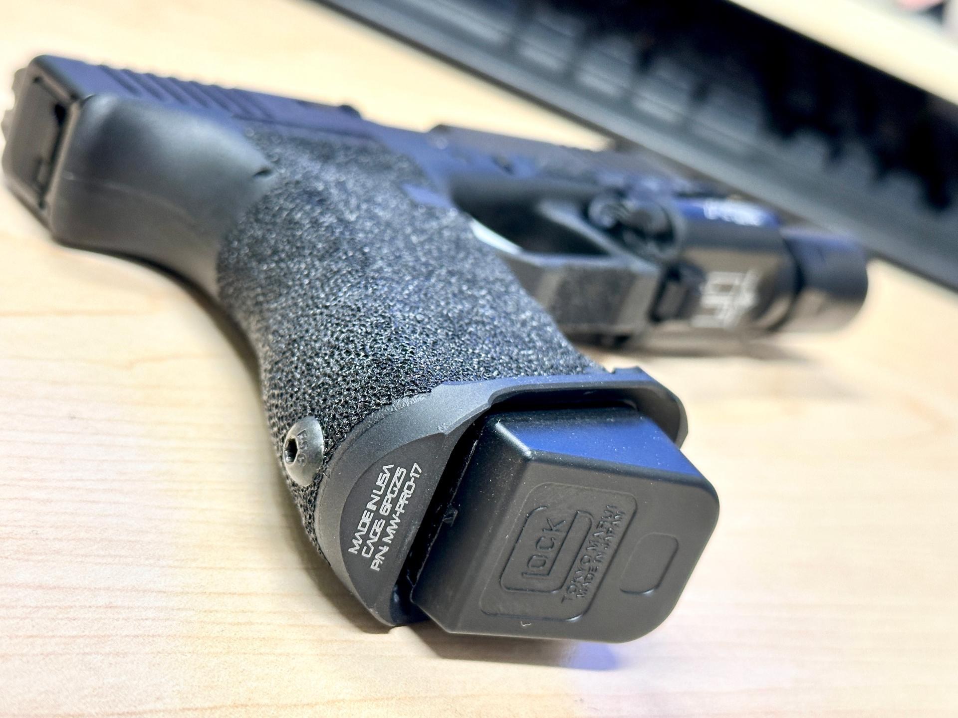 【心得】Detonator 鋼套件 Glock 17 @野戰 (生存) 遊戲 哈啦板 - 巴哈姆特