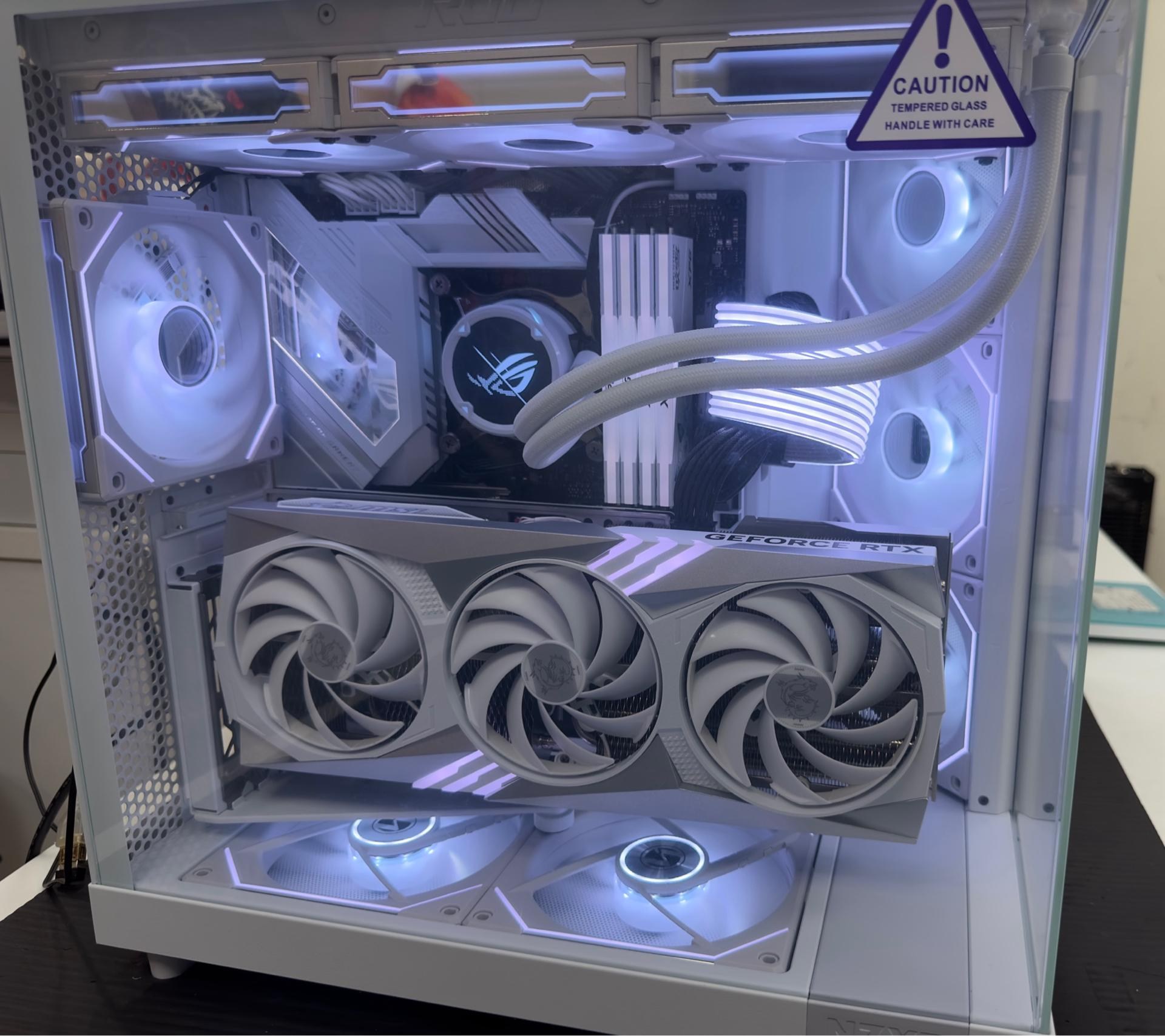 【問題】H6 FLOW 直立顯卡厚度 @電腦應用綜合討論 哈啦板 - 巴哈姆特