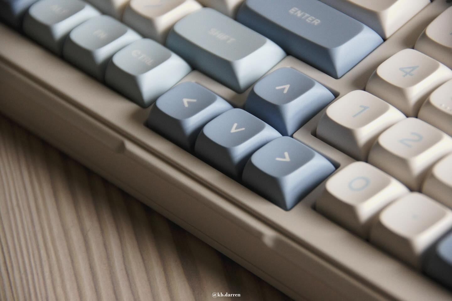 【心得】客製化外型？三模無線？性價比？三個願望一次擁有- MCHOSE邁從K99 @電腦應用綜合討論 哈啦板 - 巴哈姆特