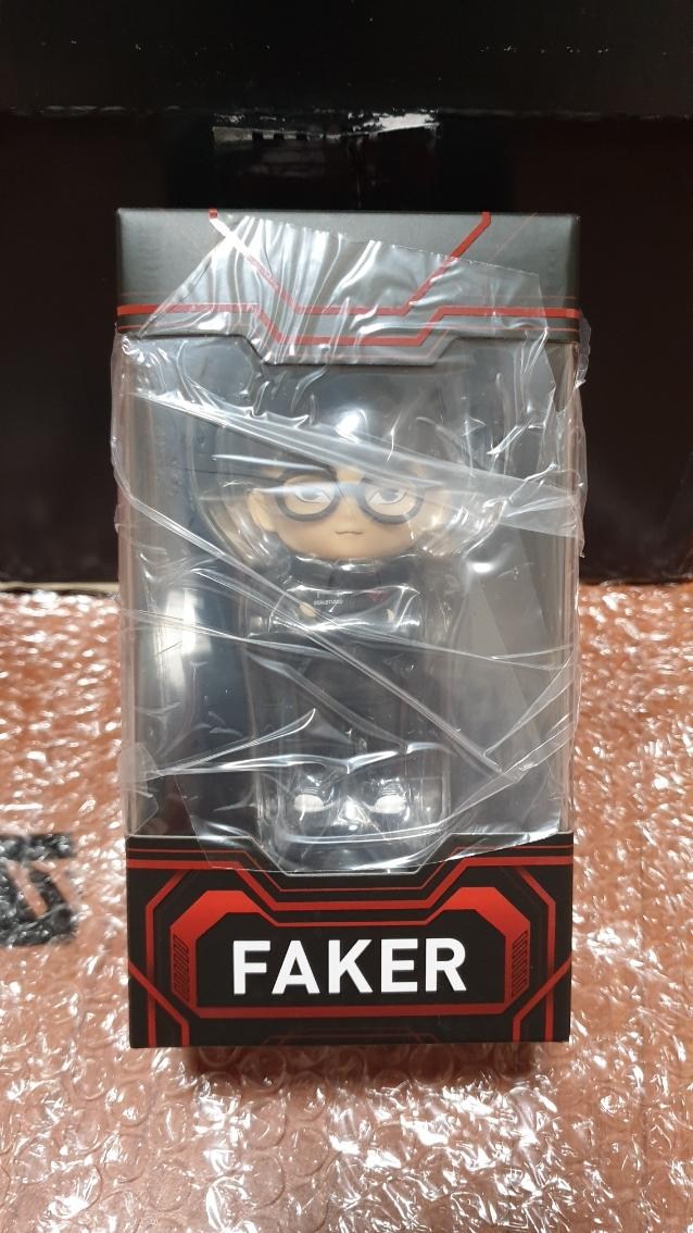 【心得】FAKER 公仔開箱文 @英雄聯盟 League of Legends 哈啦板 - 巴哈姆特