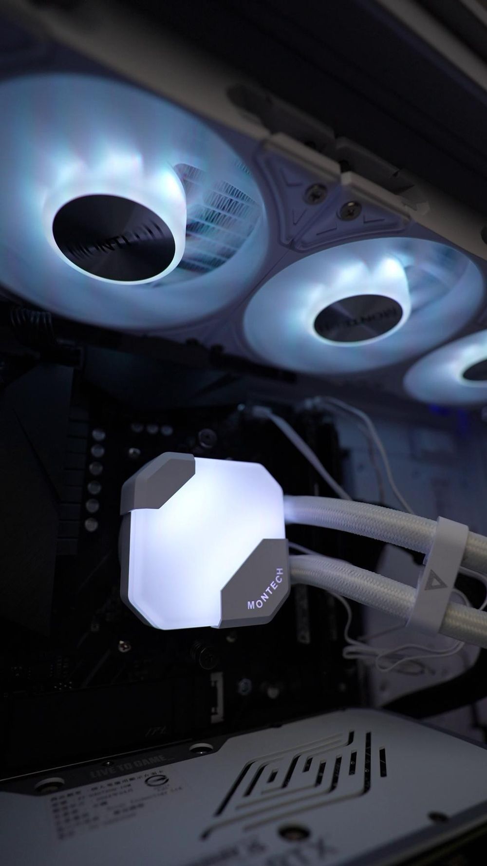 【心得】第一次上水冷Montech HyperFlow ARGB 360散熱巨人 @電腦應用綜合討論 哈啦板 - 巴哈姆特