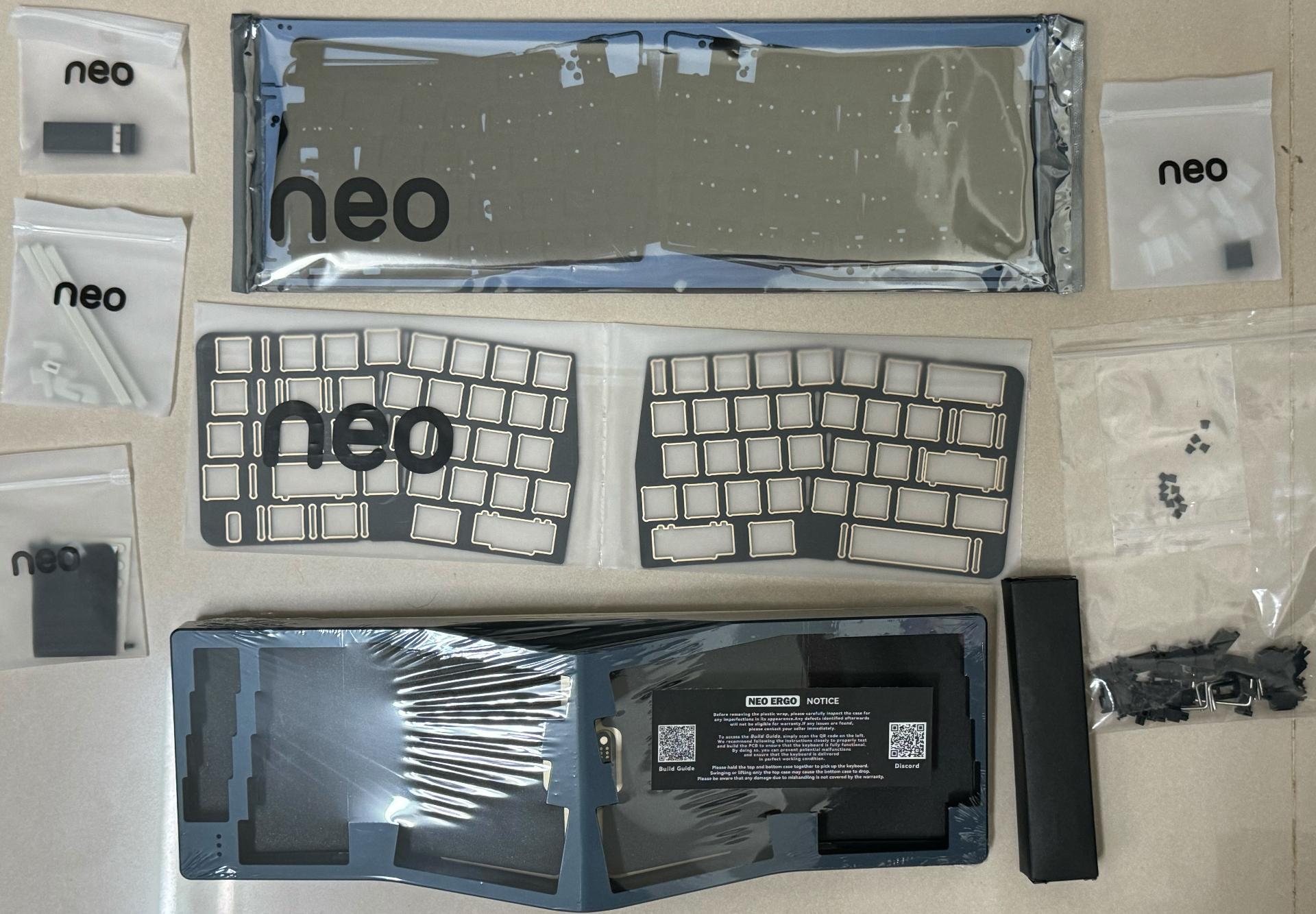 【開箱+組裝】QwertyKeys Neo Ergo 客製化機械鍵盤 - gary87010500的創作 - 巴哈姆特