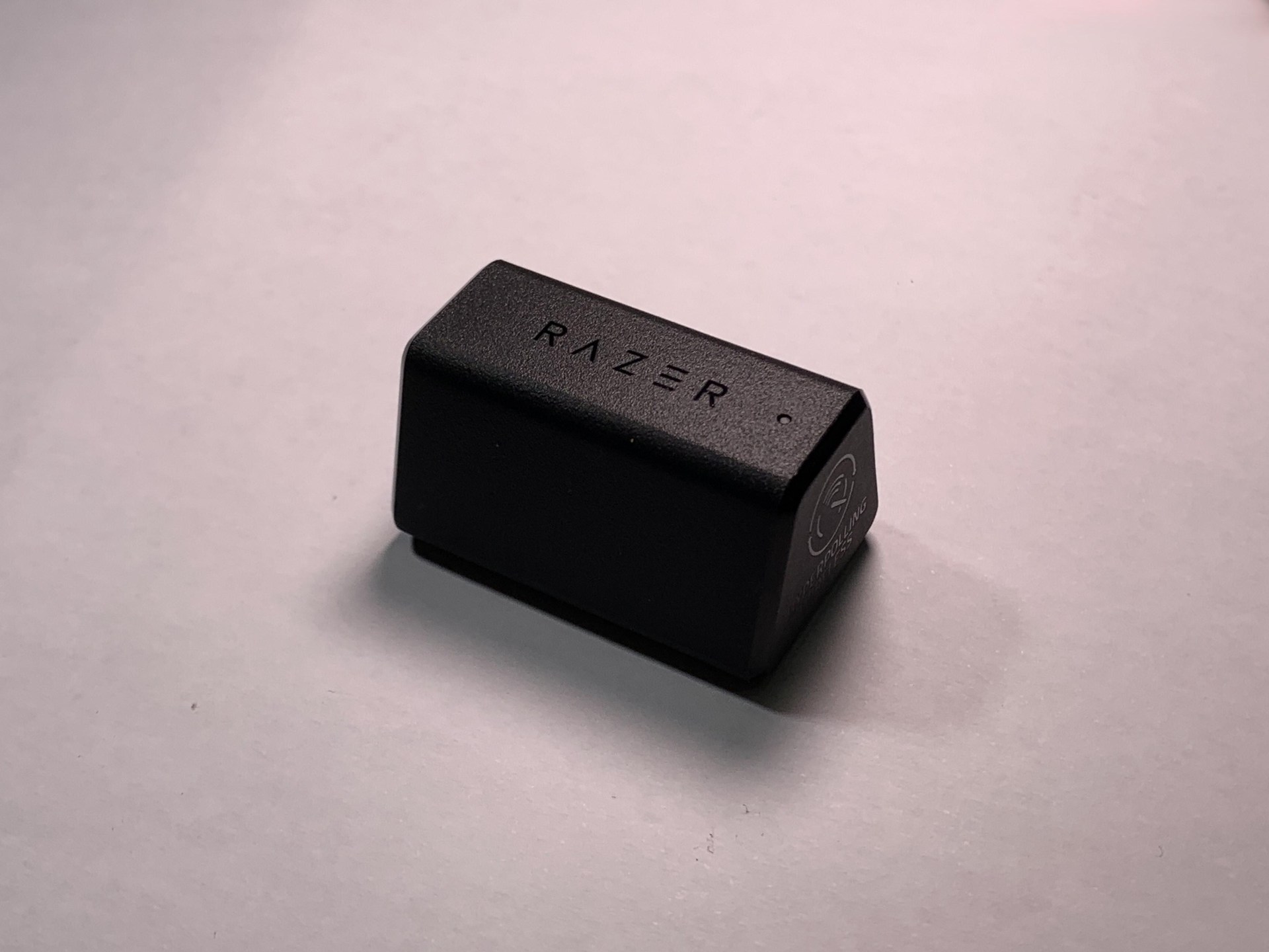 【開箱】握，比不握還輕 近乎無感 超輕量電競滑鼠 Razer Viper V3 Pro - a3070611的創作 - 巴哈姆特