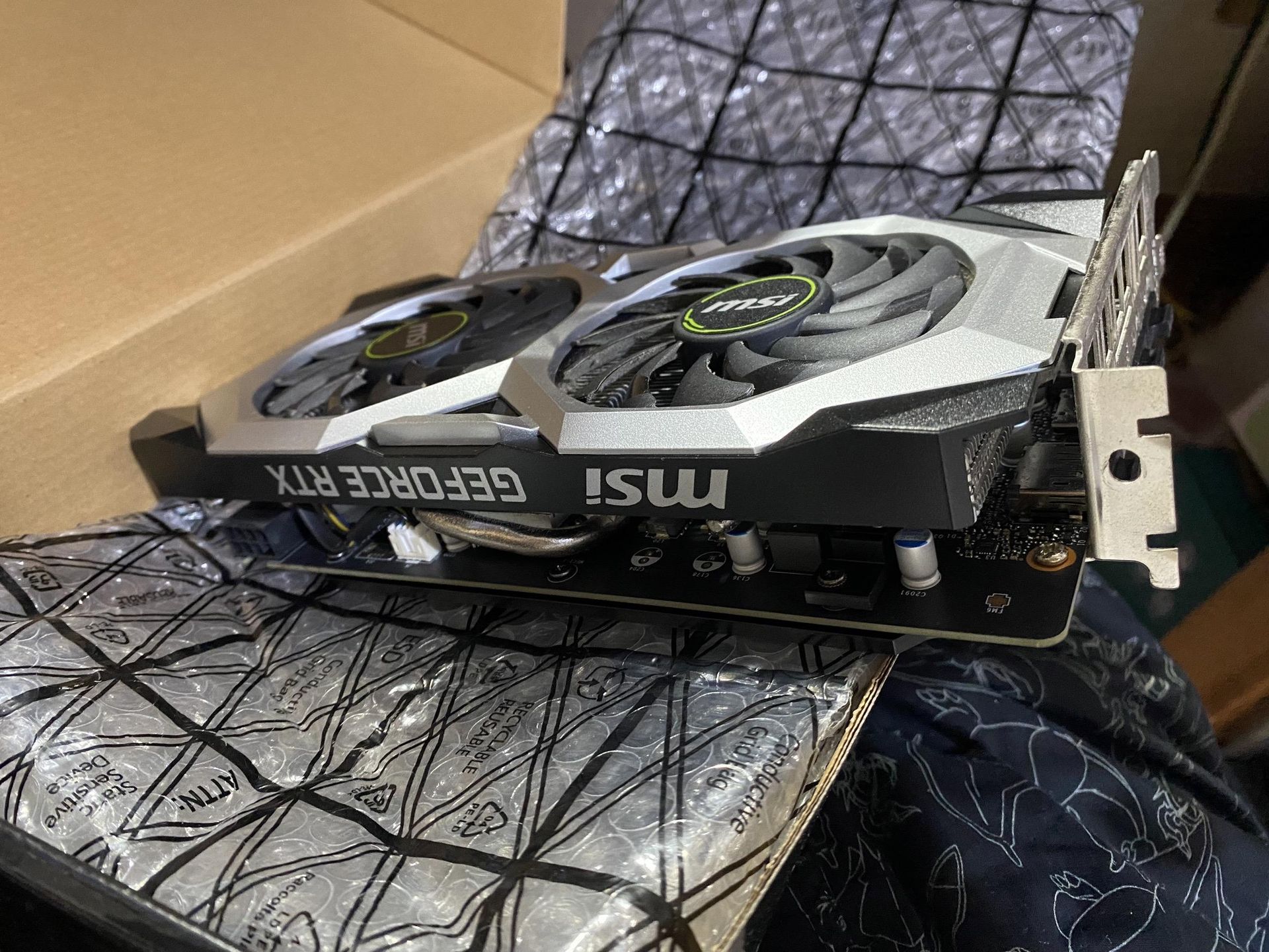 【出售】MSI GeForce RTX 2060 VENTUS 6G OC 二手(暫售) @ACG二手交易板 哈啦板 - 巴哈姆特