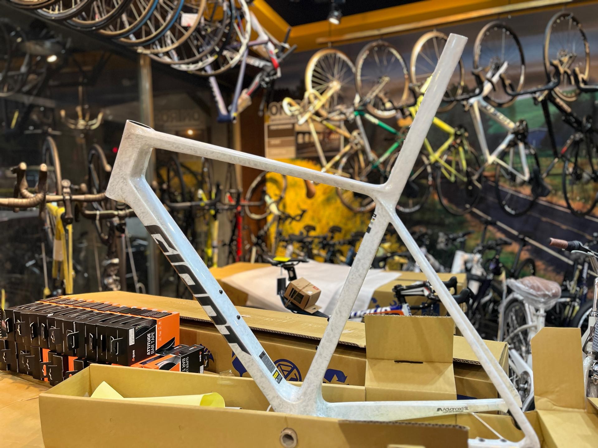 【心得】2024 TCR 10代目開箱 @自行車 哈啦板 - 巴哈姆特