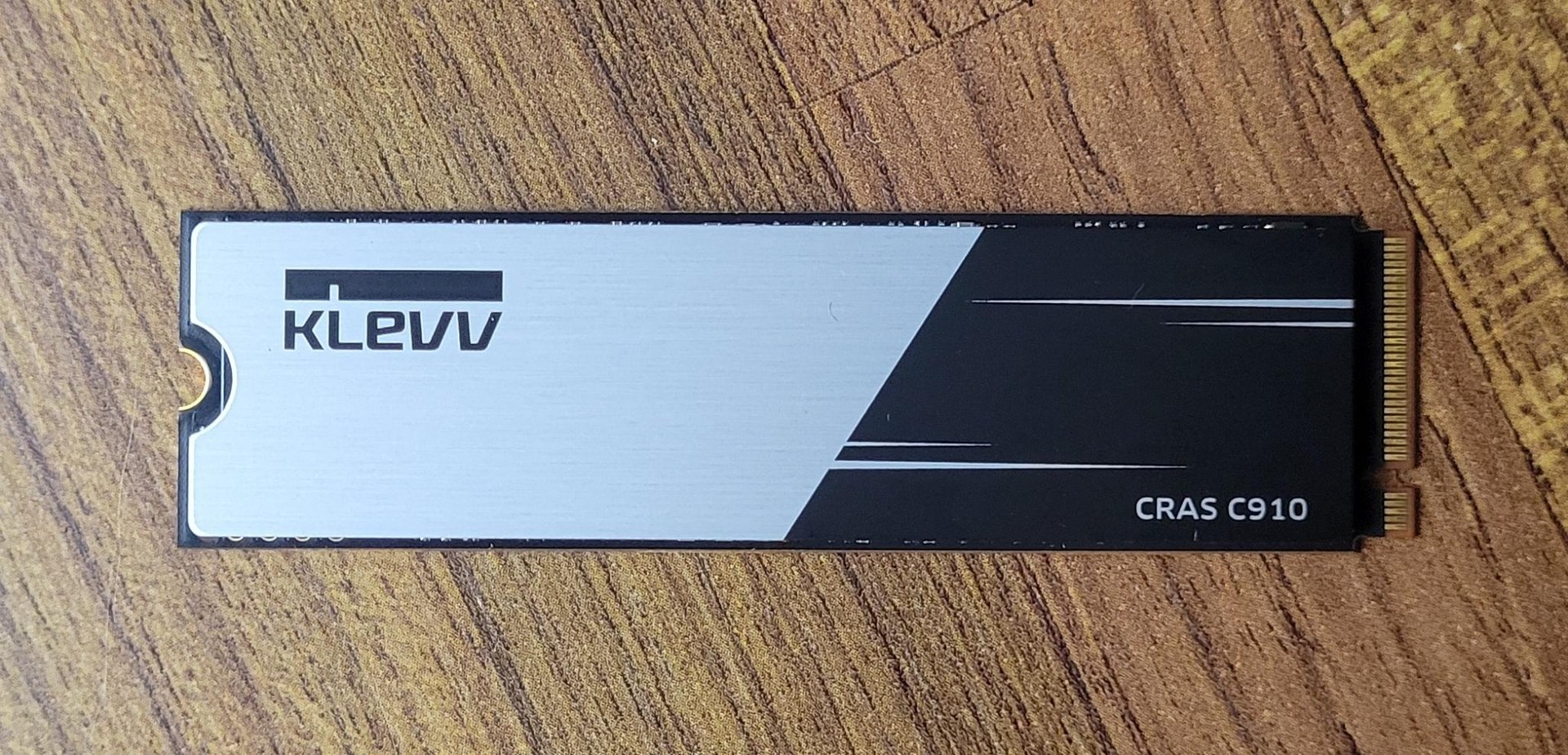 【心得】純白機的好朋友，第三彈-科賦 KLEVV CRAS C910 M.2 SSD開箱 @電腦應用綜合討論 哈啦板 - 巴哈姆特