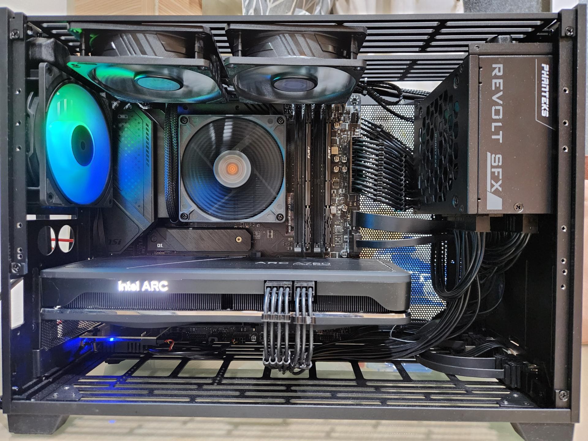 【心得】NCASE M1EVO 極限體積的MATX機殼 @電腦應用綜合討論 哈啦板 - 巴哈姆特