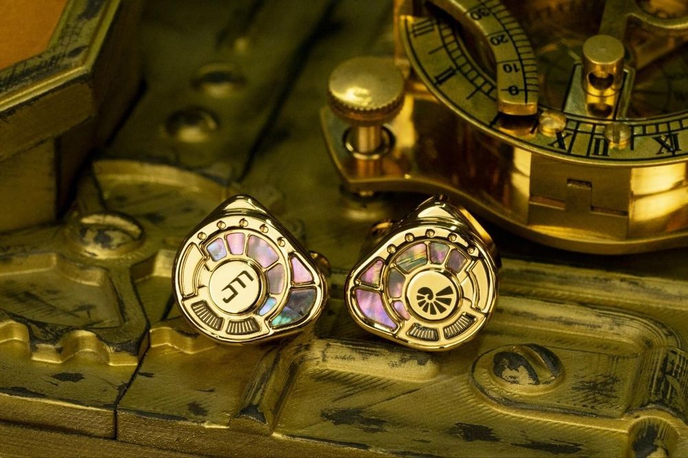 【閒聊】【金黃色金屬外殼的 入耳式耳機 有哪些？】目前52 款 @影音視聽討論區 哈啦板 - 巴哈姆特