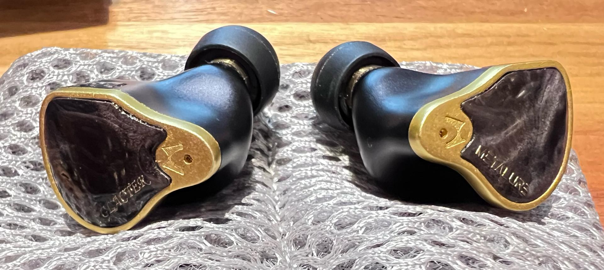 【心得】有點金閃閃的東西 - Metalure glacier @影音視聽討論區 哈啦板 - 巴哈姆特